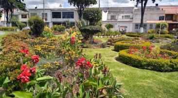 Parque El Triangulo, # a 99, Cra. 73b Bis #257, Bogotá, Colombia