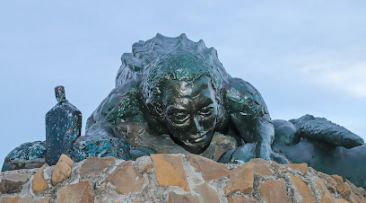 Monumento a la leyenda del Hombre Caiman, Plato, Magdalena, Colombia