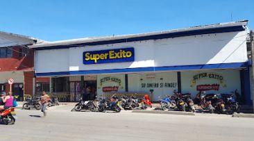 Super Exito supermarket, Cra. 4 #2-37, San Andrés, teléfono +57 5129202